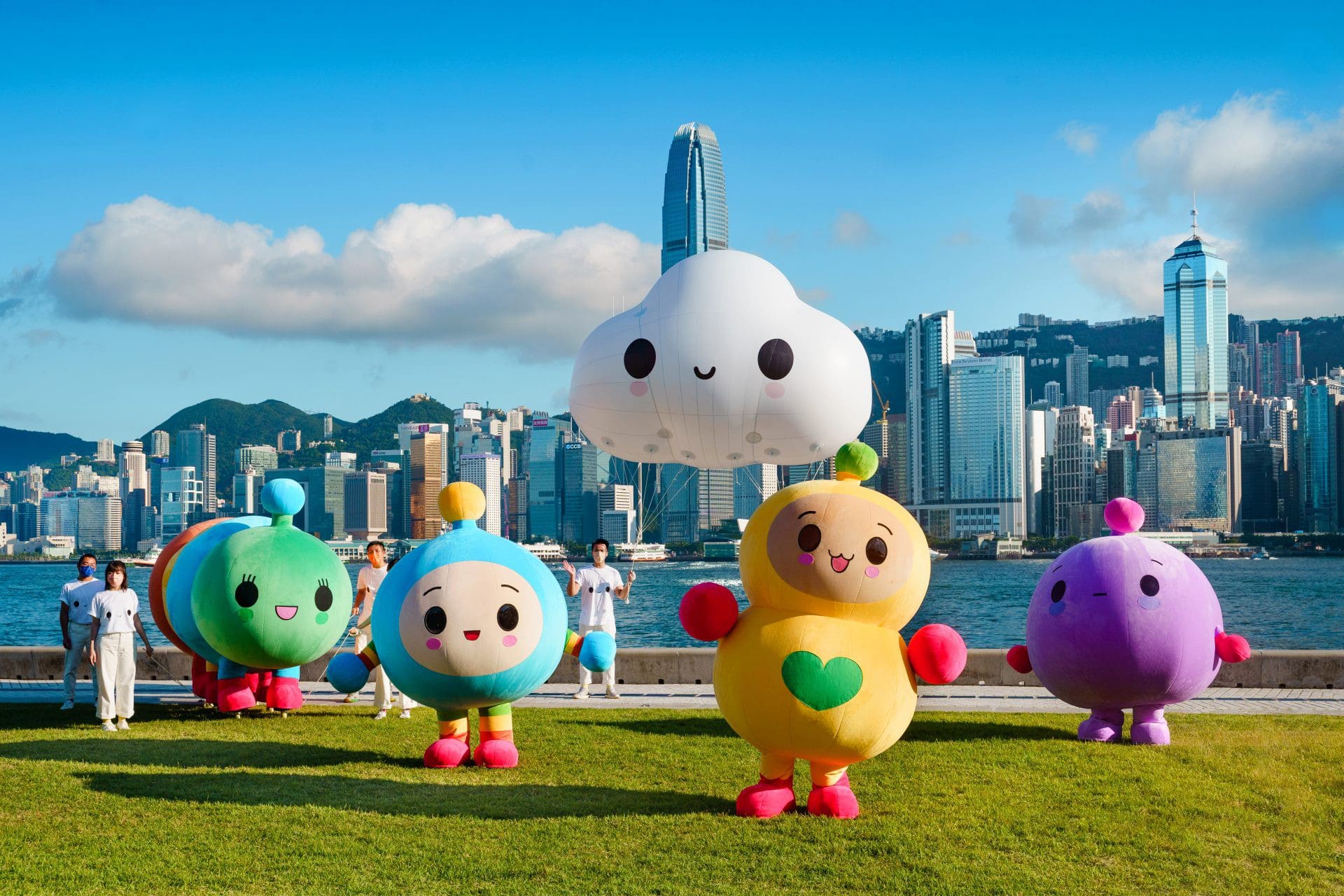 FriendsWithYou Art Installations – Culture Plus